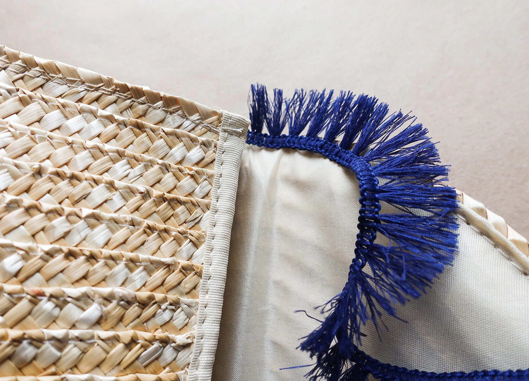 DIY Summer Straw Clutch With Fringe - South Lumina Style